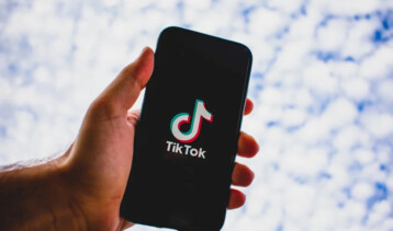 Tik Tok Adalah (Pengertian), Asal, Manfaat, Efek Negatifnya – Jasa ...